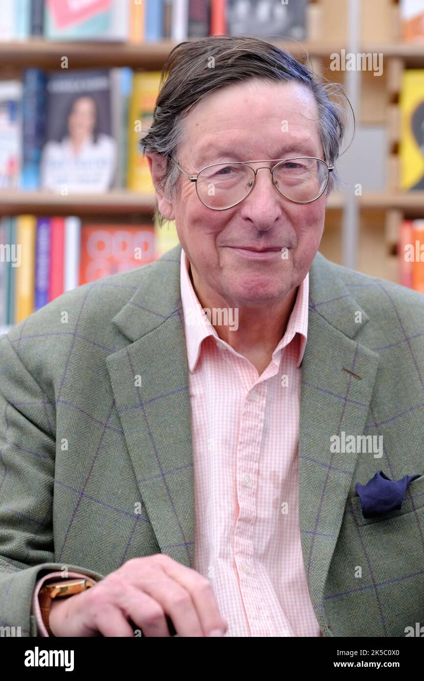 Modern historian hi-res stock photography and images - Alamy