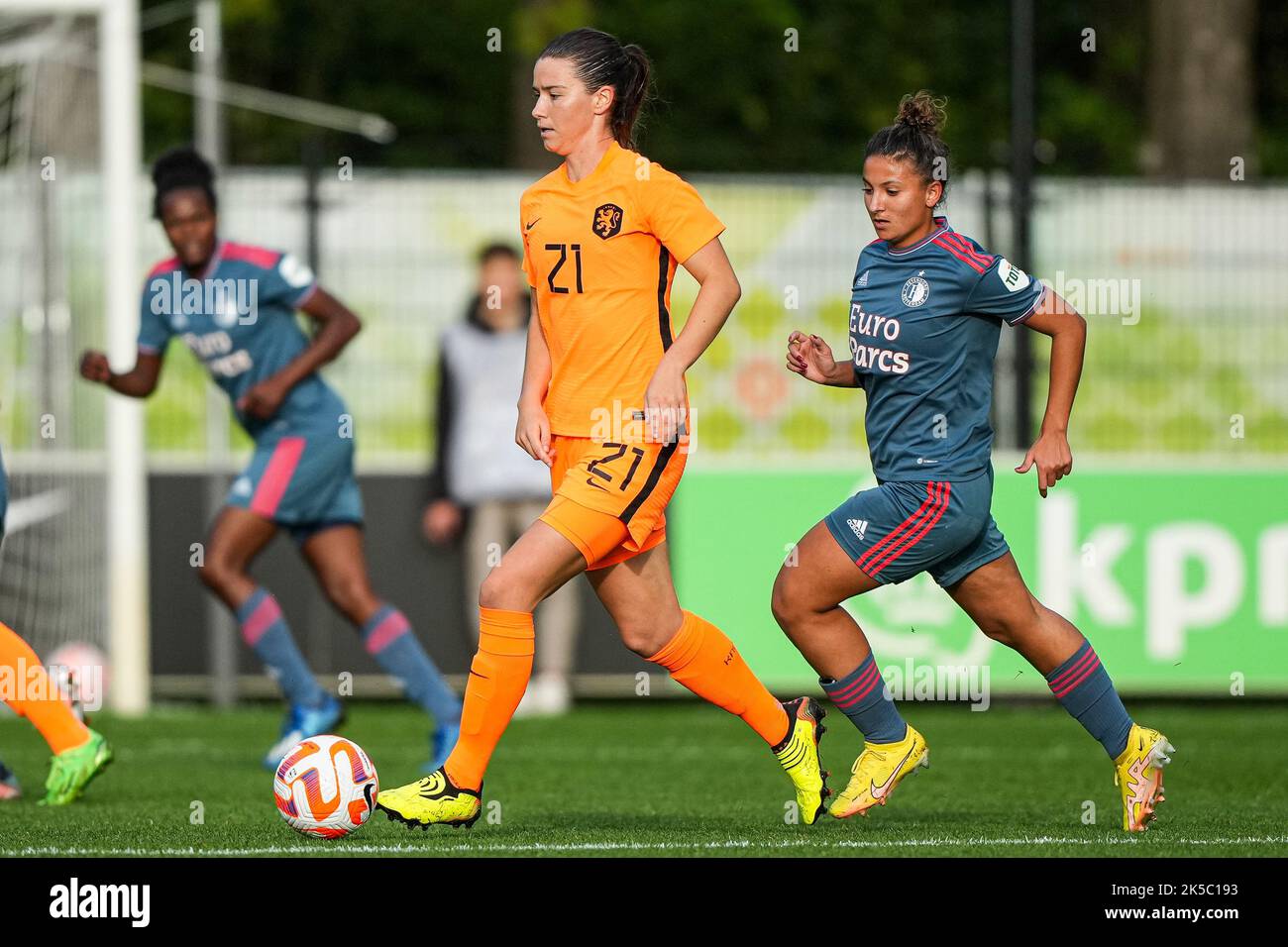 Zeist - Damaris Egurrola of Holland women, Sabrine Ellouzi of Feyenoord ...