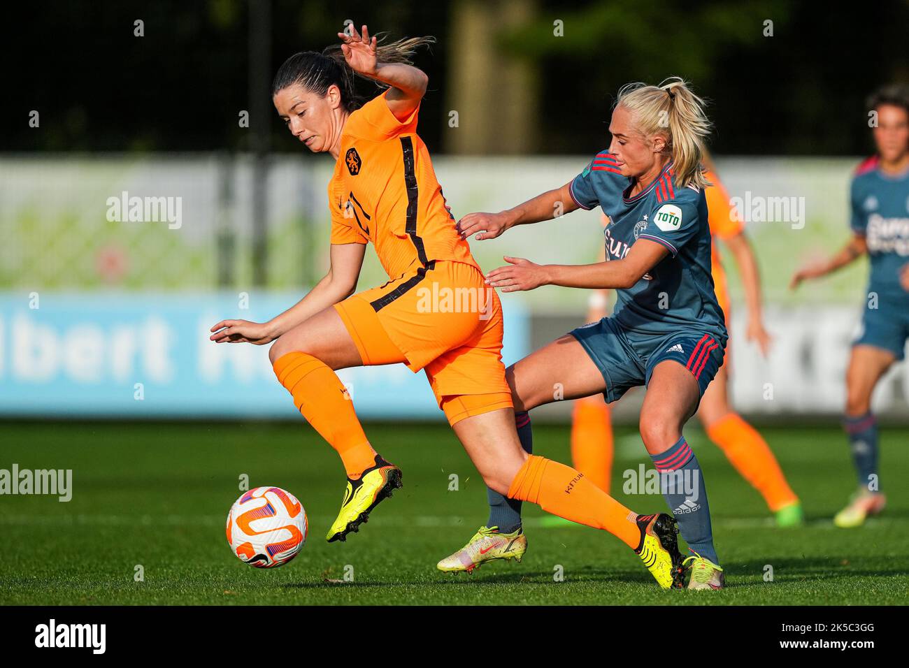 Zeist - Damaris Egurrola of Holland women, Cheyenne van den Goorbergh ...