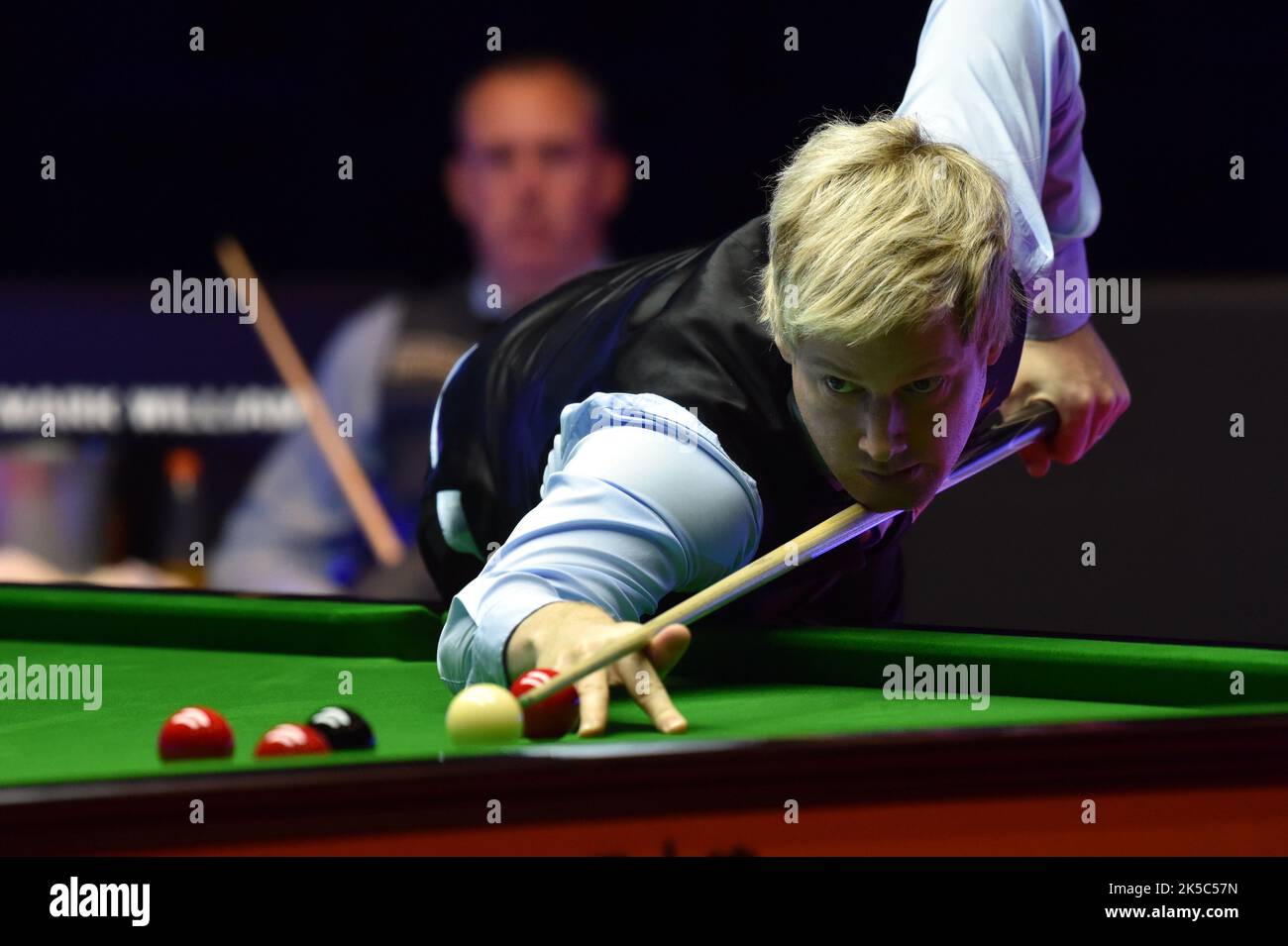 Hong Kong. 7th Oct, 2022. Neil Robertson of Australia plays a shot ...