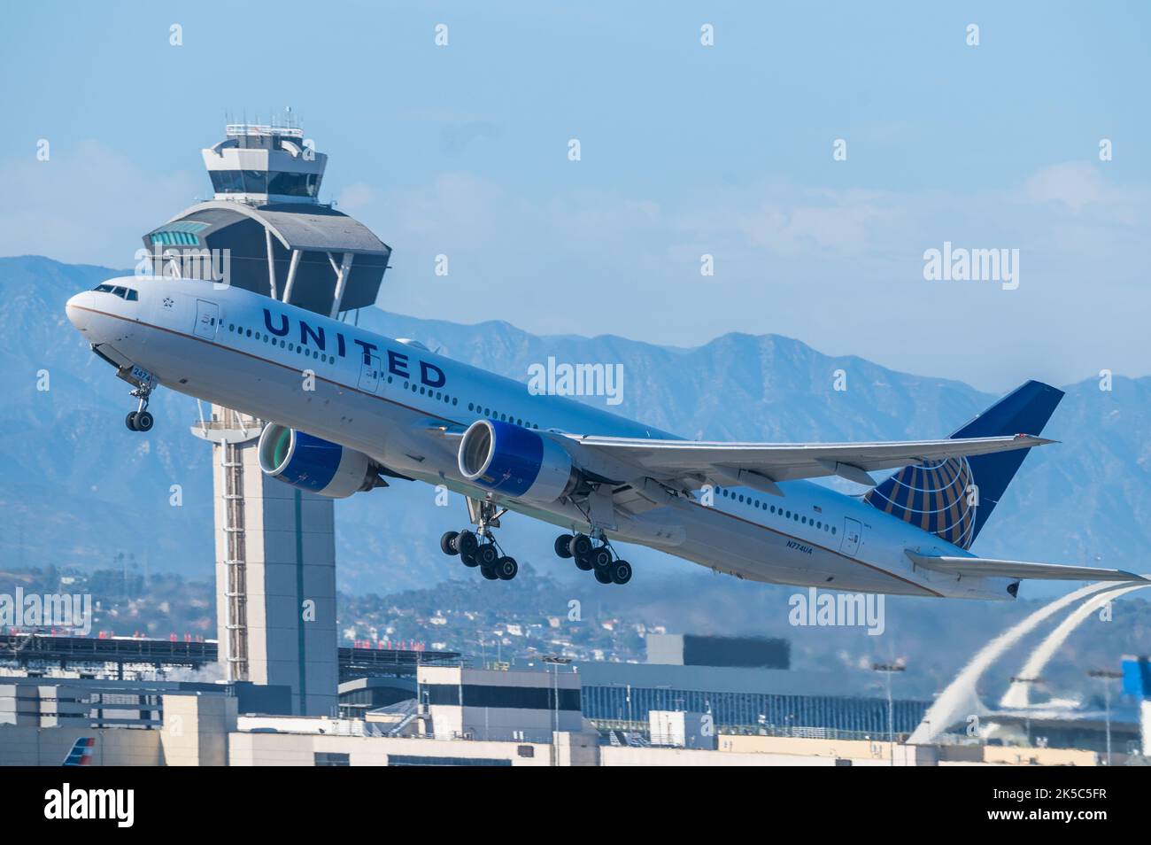 United airlines lax hi-res stock photography and images - Alamy