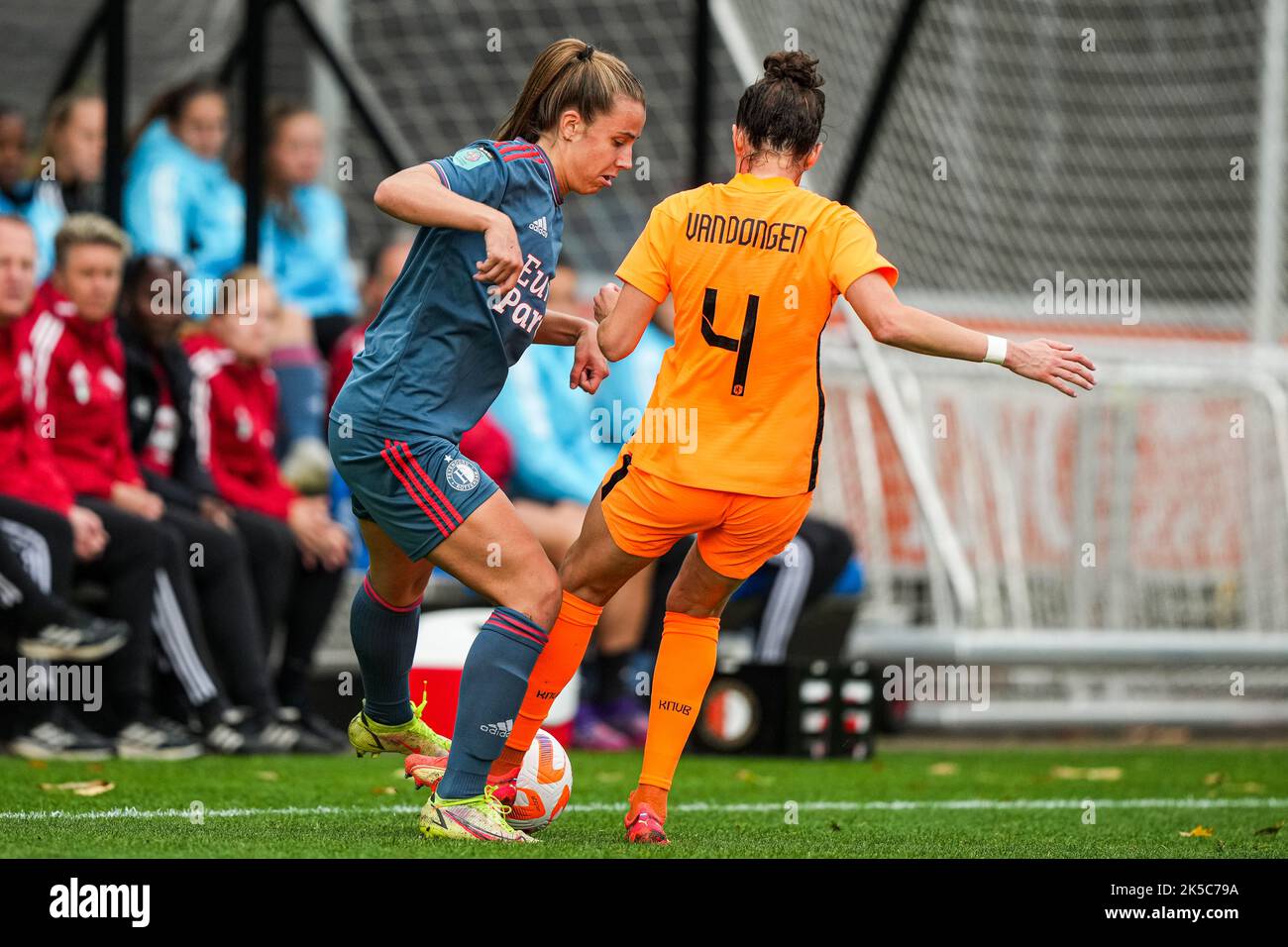 Zeist - Sophie Cobussen of Feyenoord V1, Merel van Dongen of Holland ...