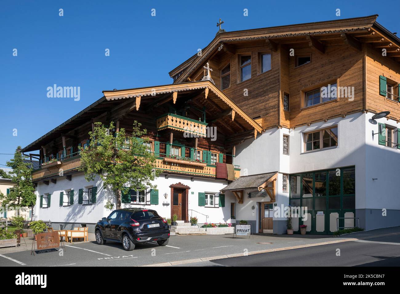 Houses in Ellmau, district Kufstein, Tyrol, Austria Stock Photo - Alamy
