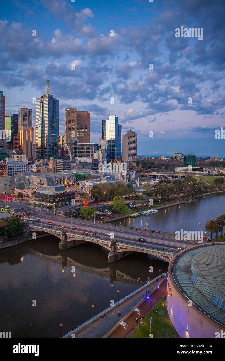 A scenic vertical view of the beautiful cityscape of Melbourne with ...