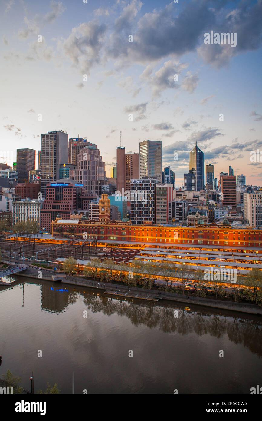 A scenic vertical view of the beautiful cityscape of Melbourne with ...