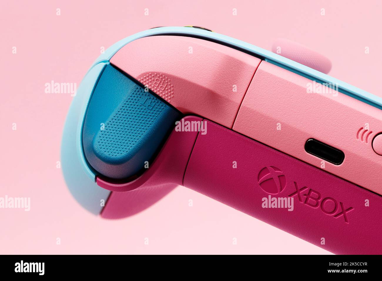 Xbox Wireless Controller Stock Photo - Alamy