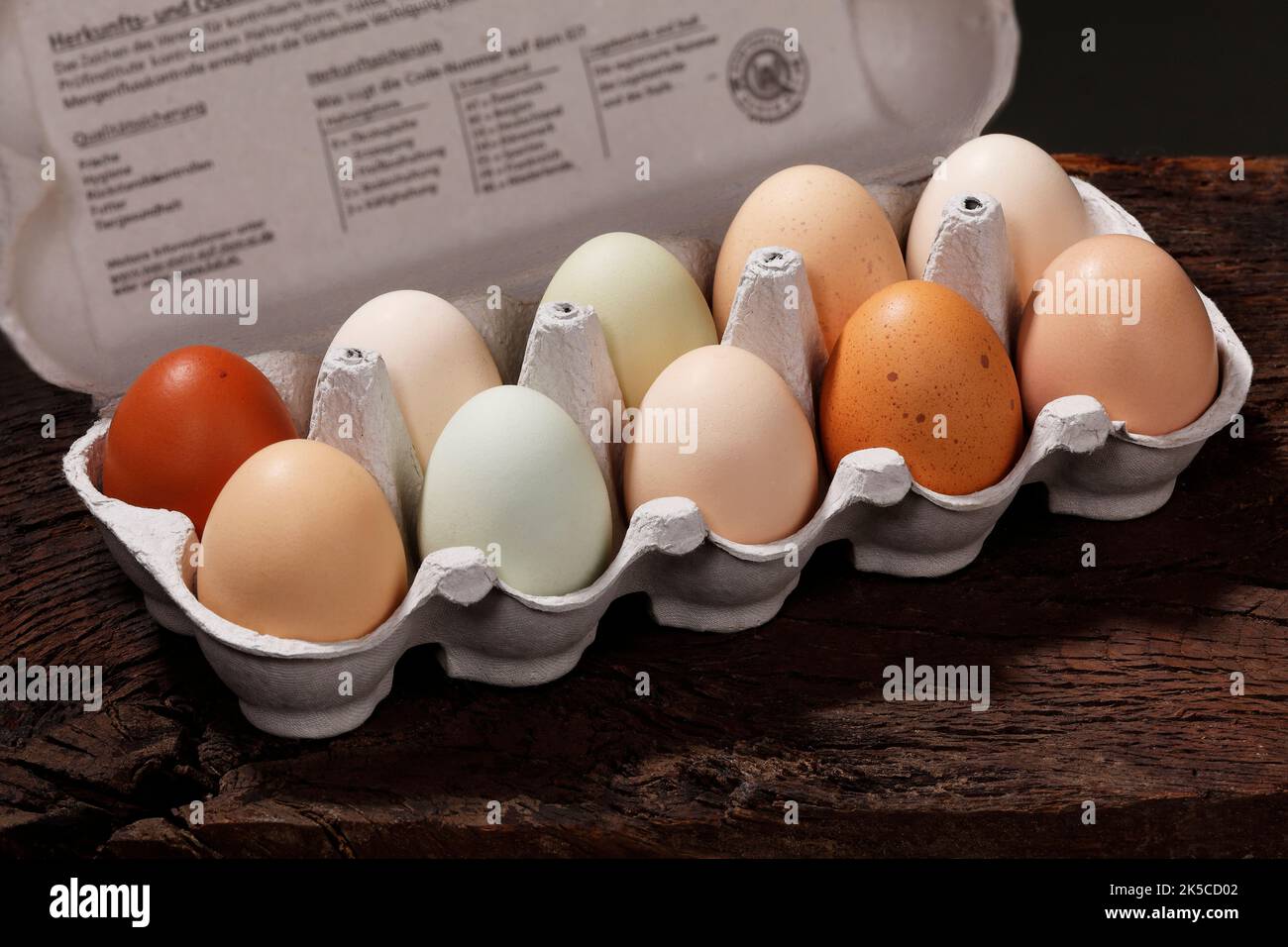 Eggs in package Stock Photo - Alamy