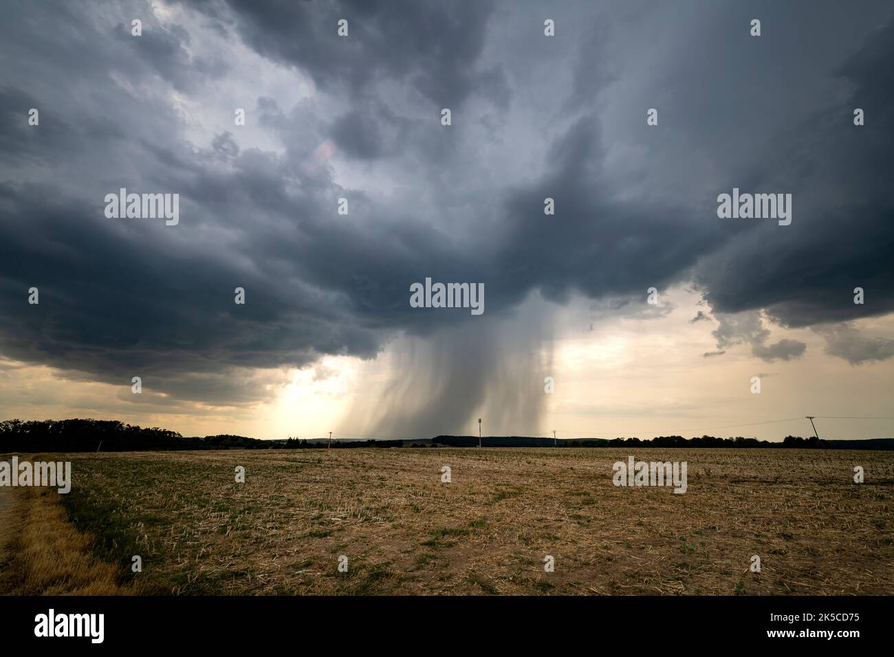 Downburst rain hi-res stock photography and images - Alamy
