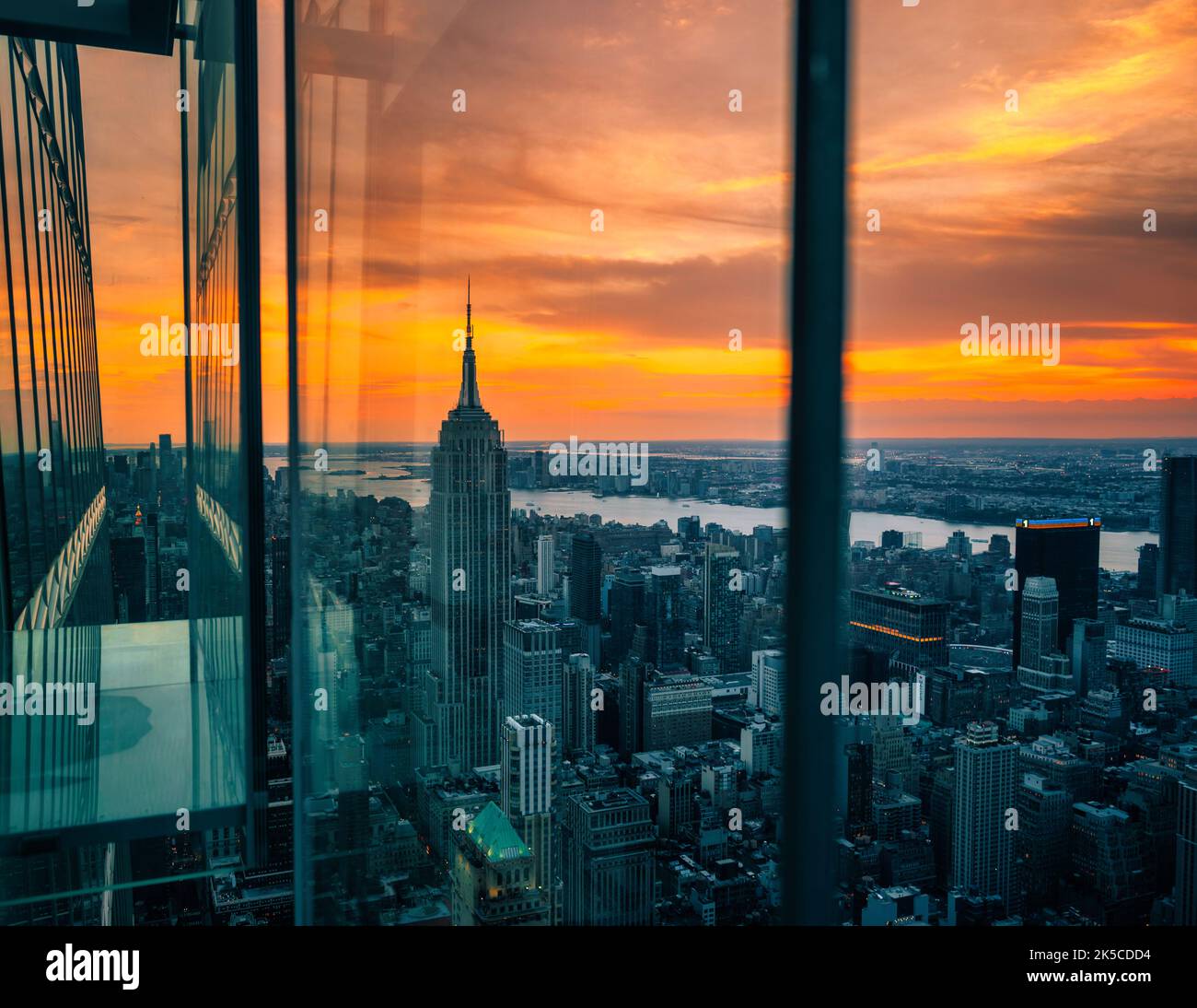 beautiful love it sunset skyscraper New York City Stock Photo - Alamy