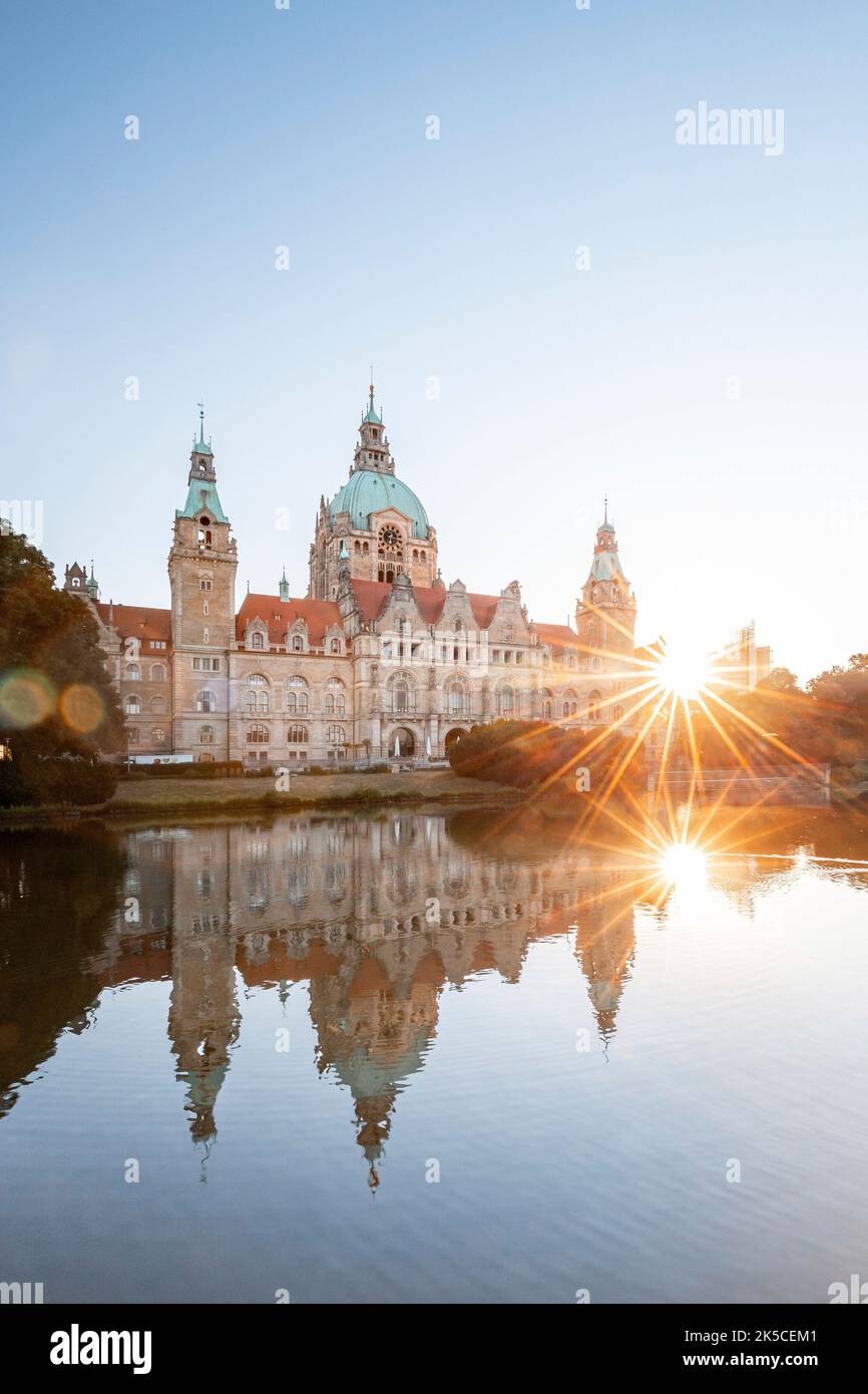 New city hall in green city Hannover, Lower Saxony, Germany Stock Photo ...
