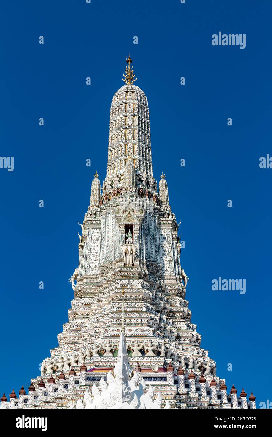 The Central Prang, Phra Prang, Wat Arun, Temple of Dawn, Bangkok ...