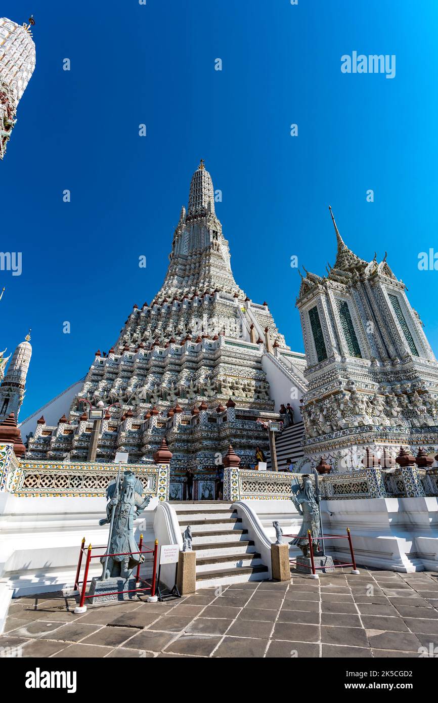 Great Prang with Mondop, Wat Arun, Royal Temple Complex, Temple of Dawn ...