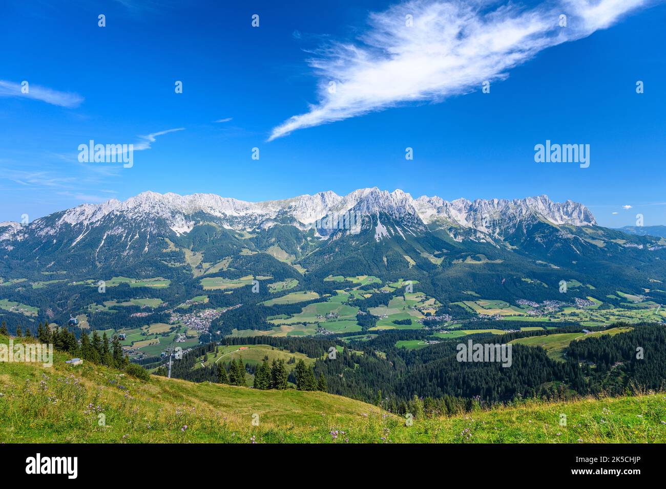 Austria, Tyrol, Kufsteinerland, Scheffau am Wilden Kaiser, view at ...