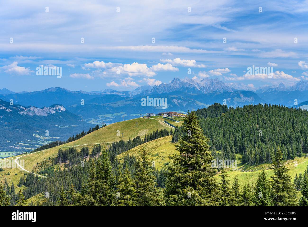 Austria, Tyrol, Kufsteinerland, Ellmau, Hartkaiser mountain station ...