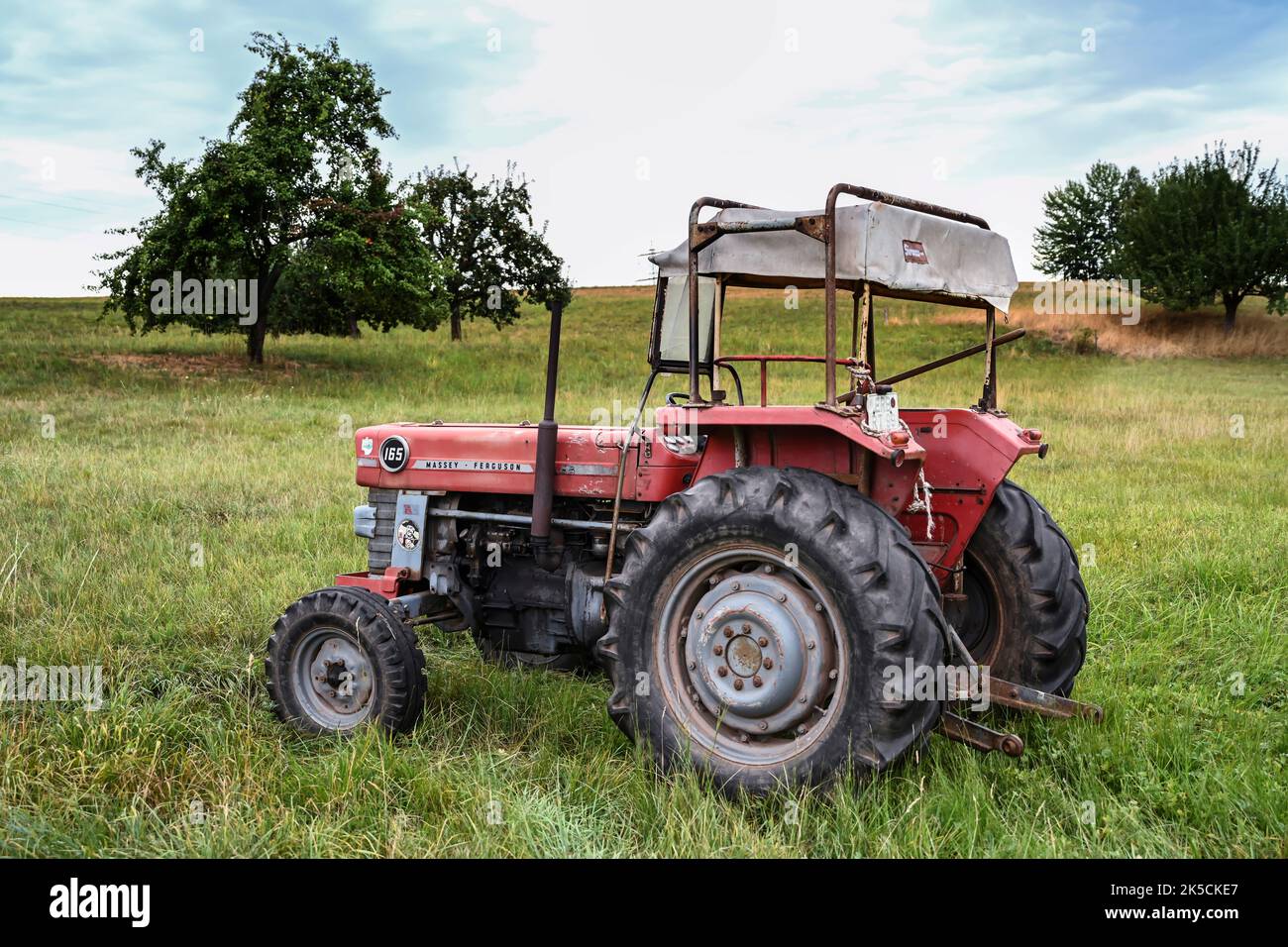 Massey ferguson 165 hi-res stock photography and images - Alamy