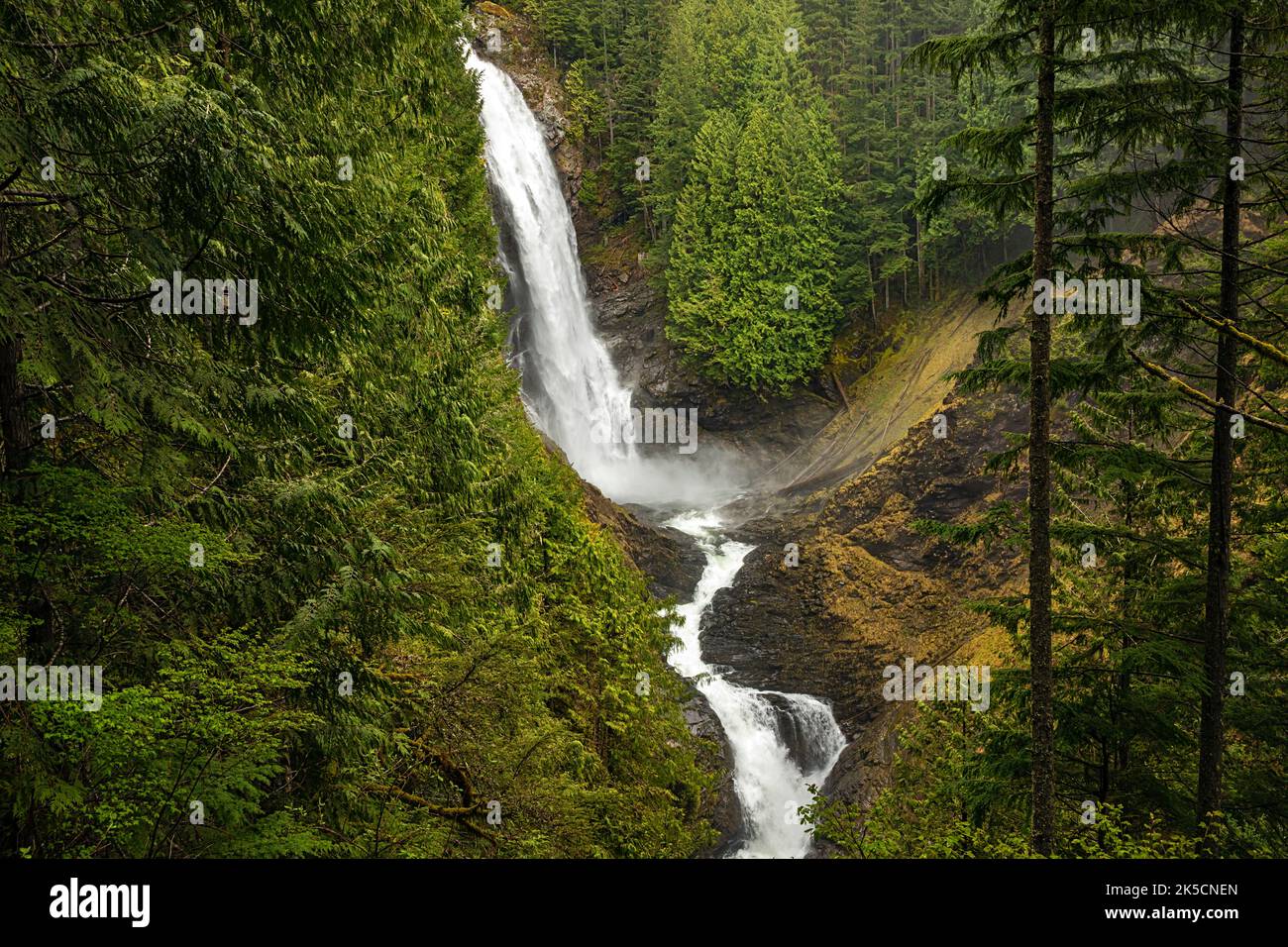 WA22161-00...WASHINGTON - Middle Wallace falls at Wallace Falls State ...