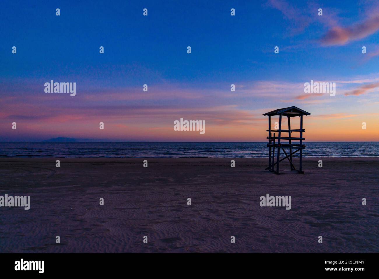 Colors of sunsets hi-res stock photography and images - Alamy