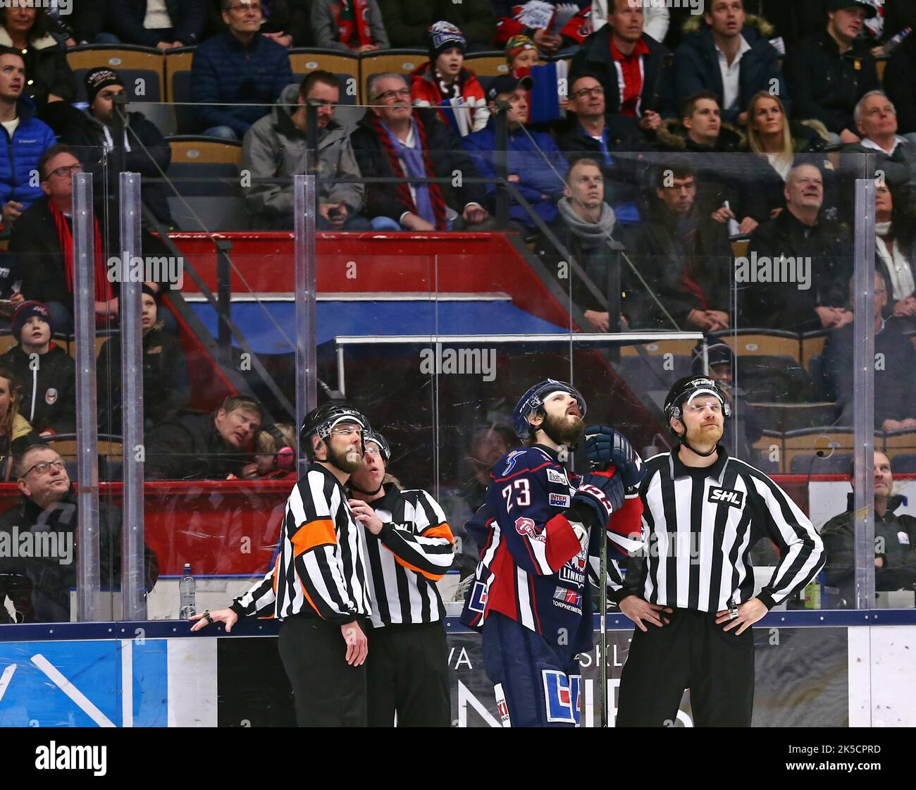 Referees watch hi-res stock photography and images - Alamy