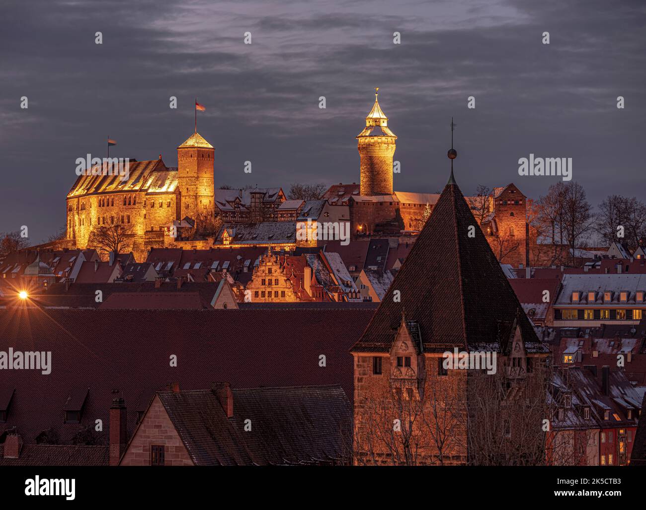 Kaiserburg in Nuremberg at night Stock Photo - Alamy