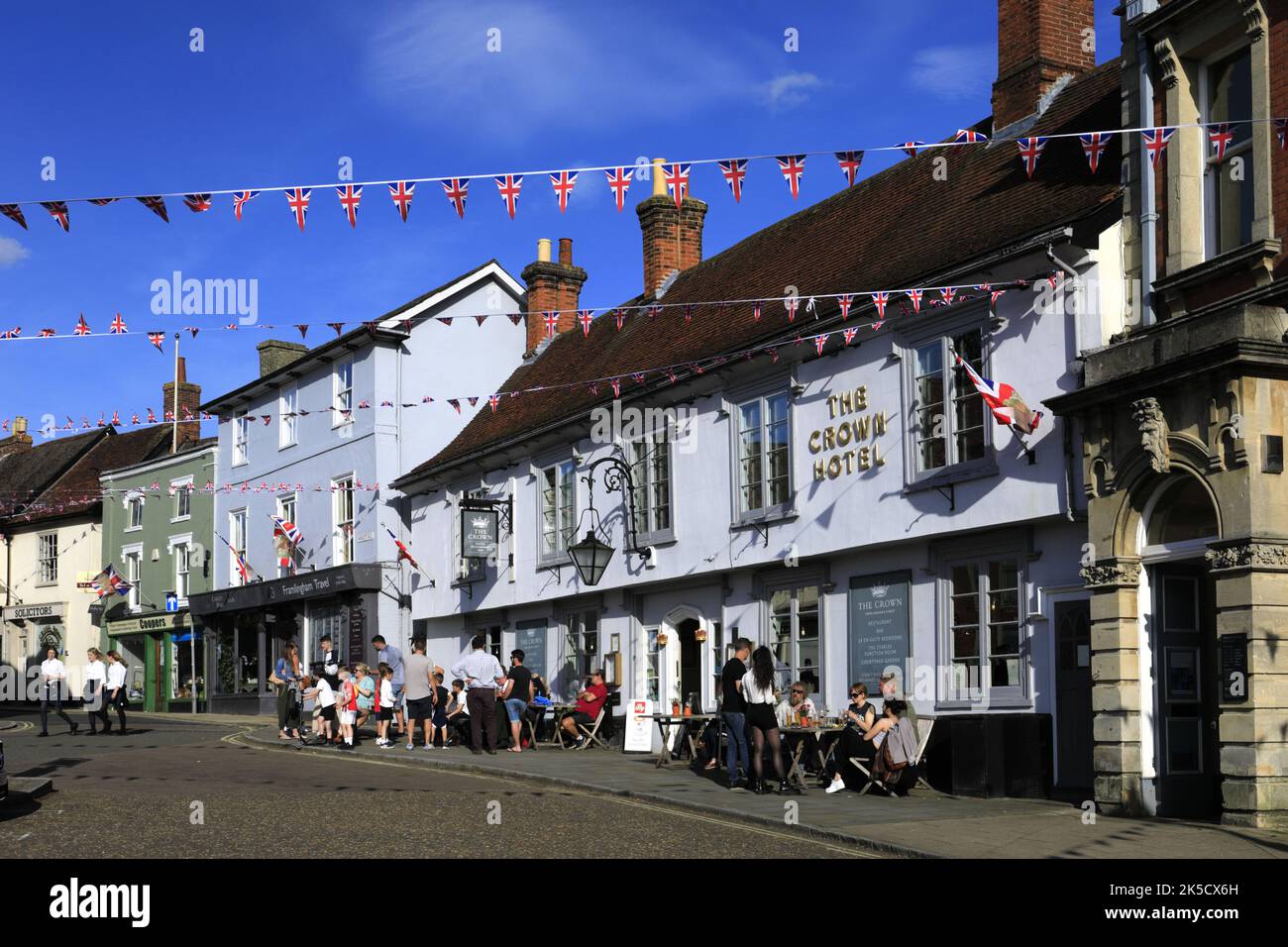 View of the Crown hotel, Framlingham village, Suffolk County, England ...