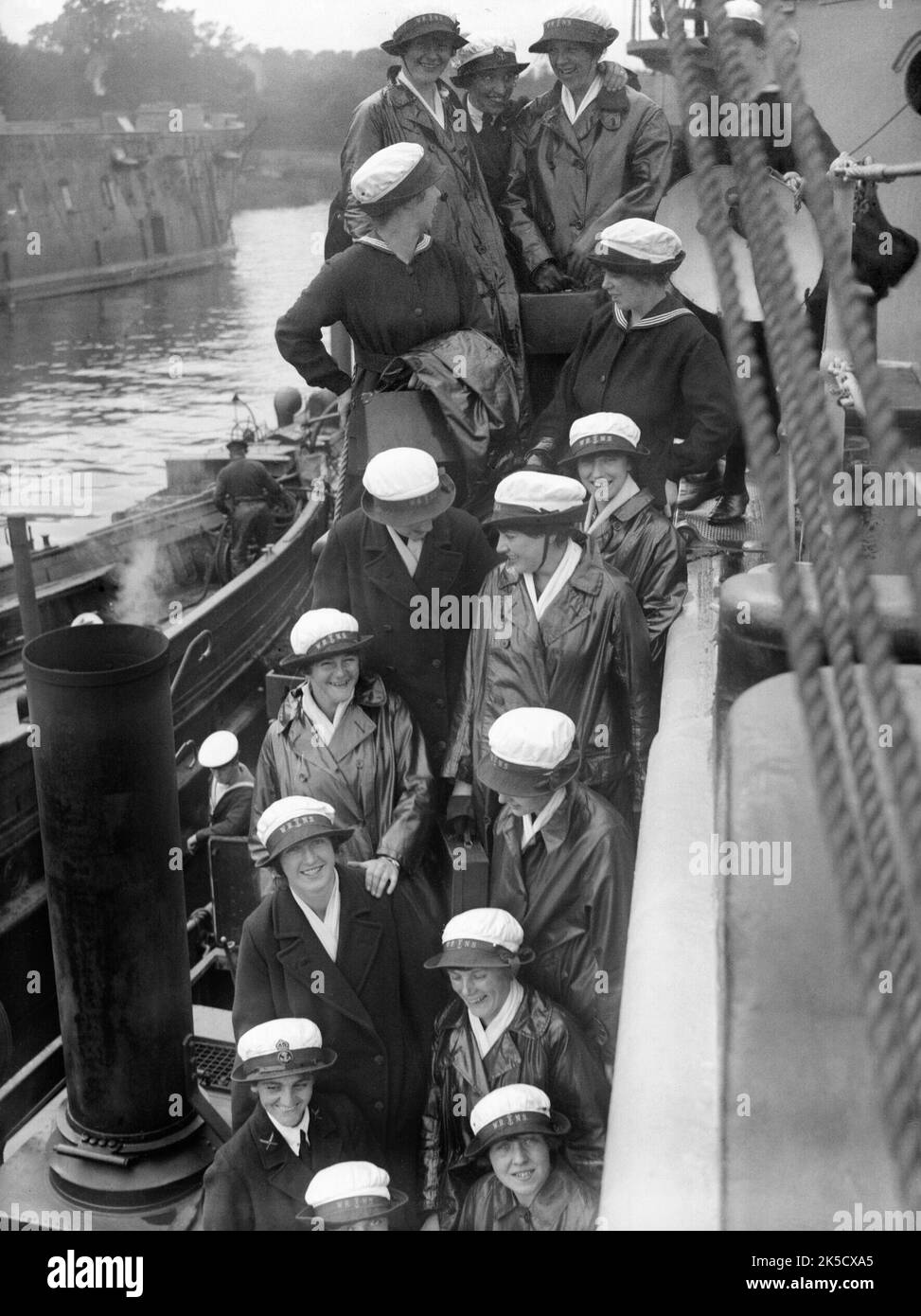 The Women's Royal Naval Service on the Home Front, 1917-1918 WRNS ...