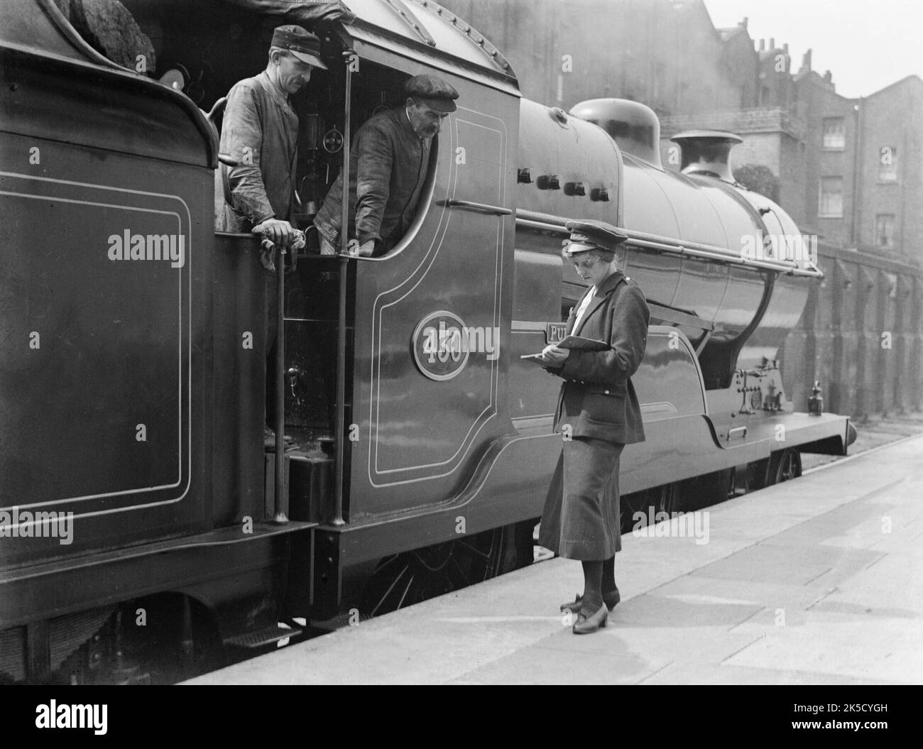 The Employmentof Women on the Home Front, 1914-1918 A female number ...