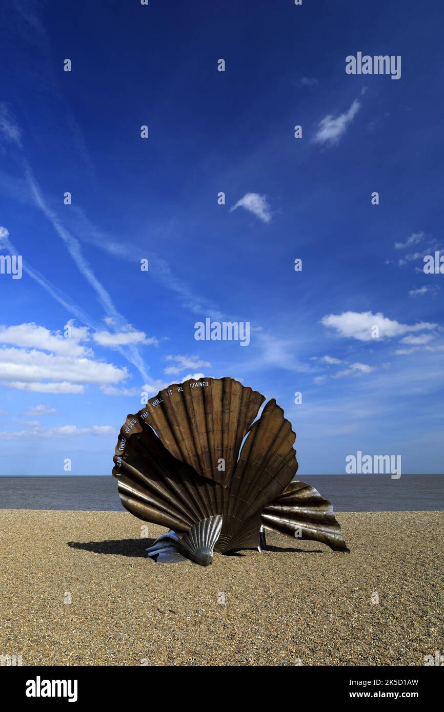 The Scallop shell sculpture by Maggie Hambling, Aldeburgh town, Suffolk ...