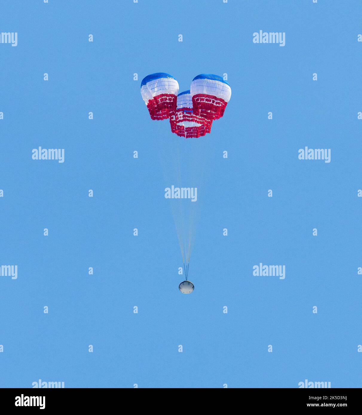 Boeing CST-100 Starliner completes its landing at White Sands Space ...