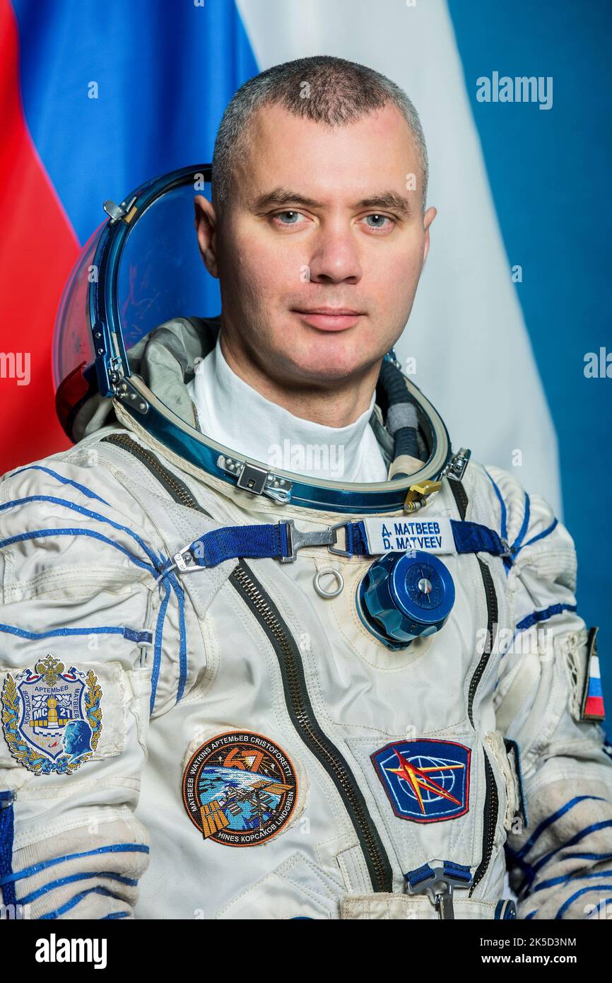 Official portrait of Roscosmos cosmonaut and Expedition 67 Flight ...