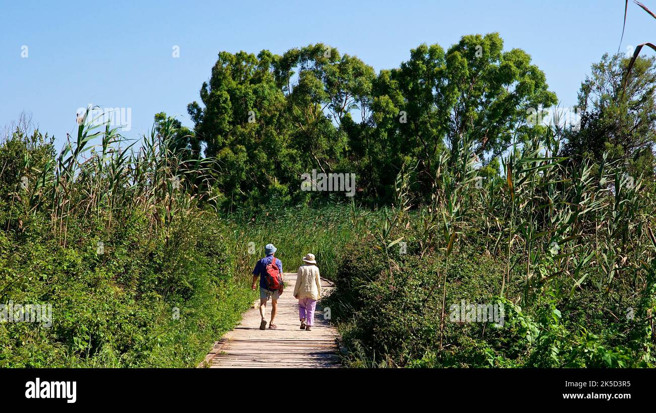 Italy, Sicily, east coast, bird sanctuary Vendicari, two tourists, from ...