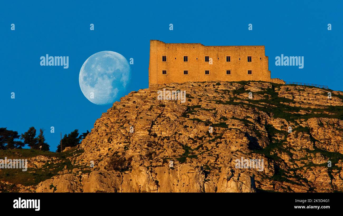 Italy, Sicily, Trapani, Mons Erix, Ancient Erice, morning light, blue ...