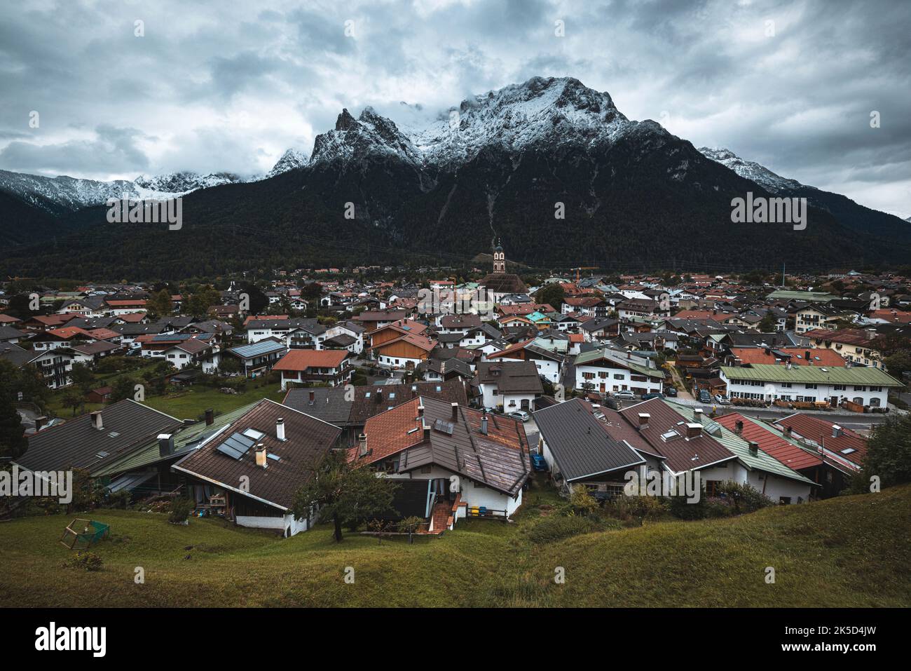 Town view of Mittenwald with Karwendel mountains after snowfall in ...