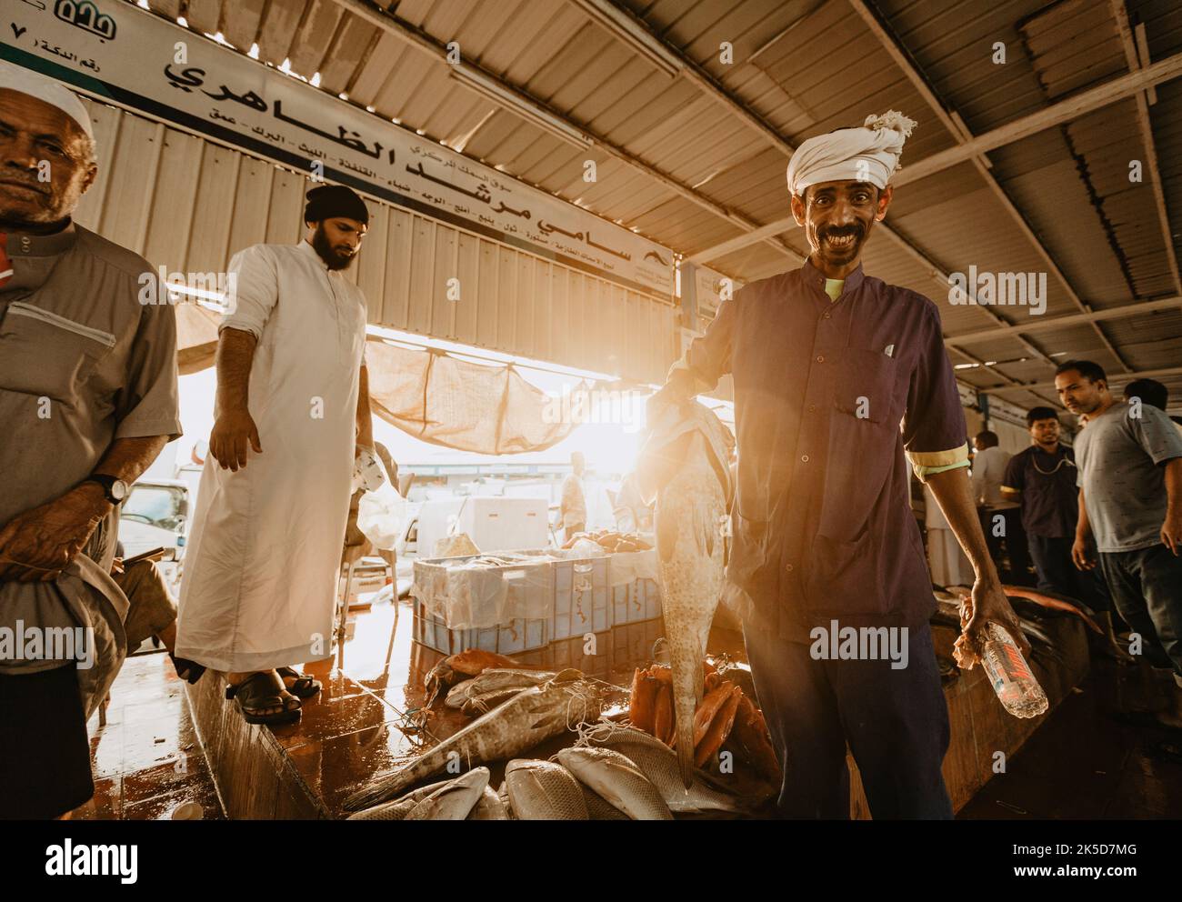 Saudi Arabia, Mecca province, Jeddah/Jeddah, fish market, trade, men ...
