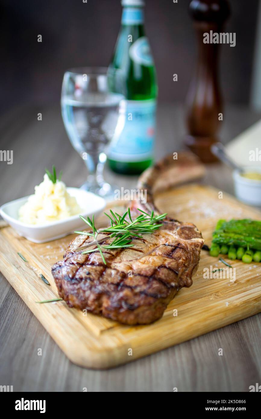 Sirloin steak photos hi-res stock photography and images - Alamy