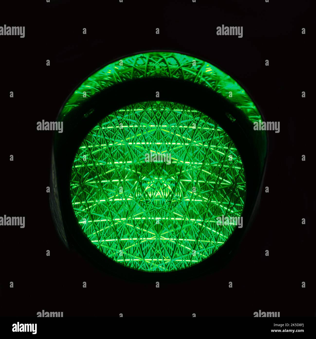 Green traffic light north hi-res stock photography and images - Alamy