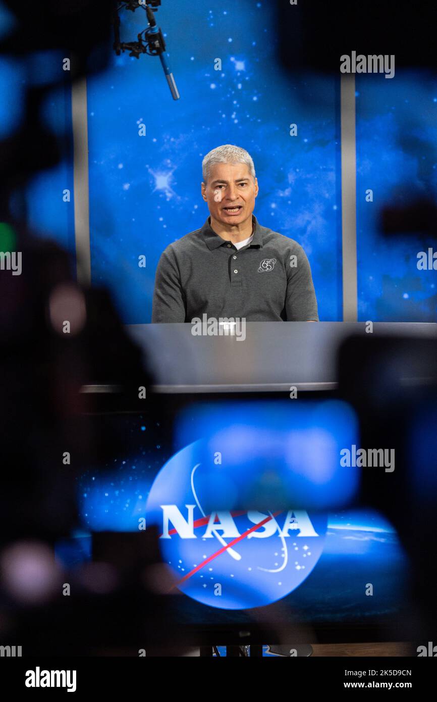 NASA astronaut Mark Vande Hei talks to media and answers social media ...
