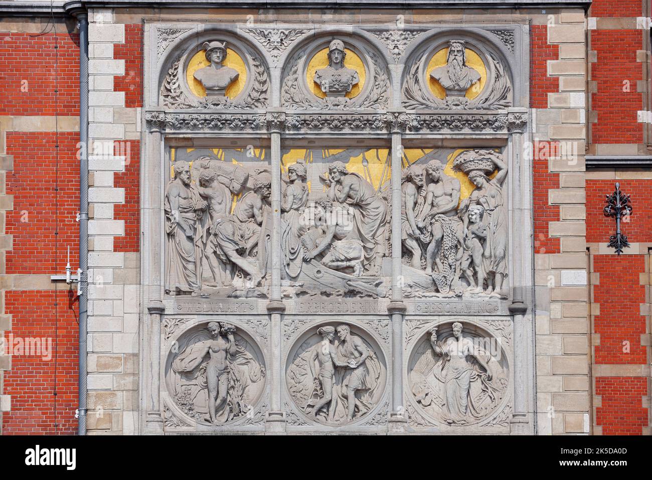Relief on the facade, Amsterdam Centraal, Central Station, Amsterdam ...
