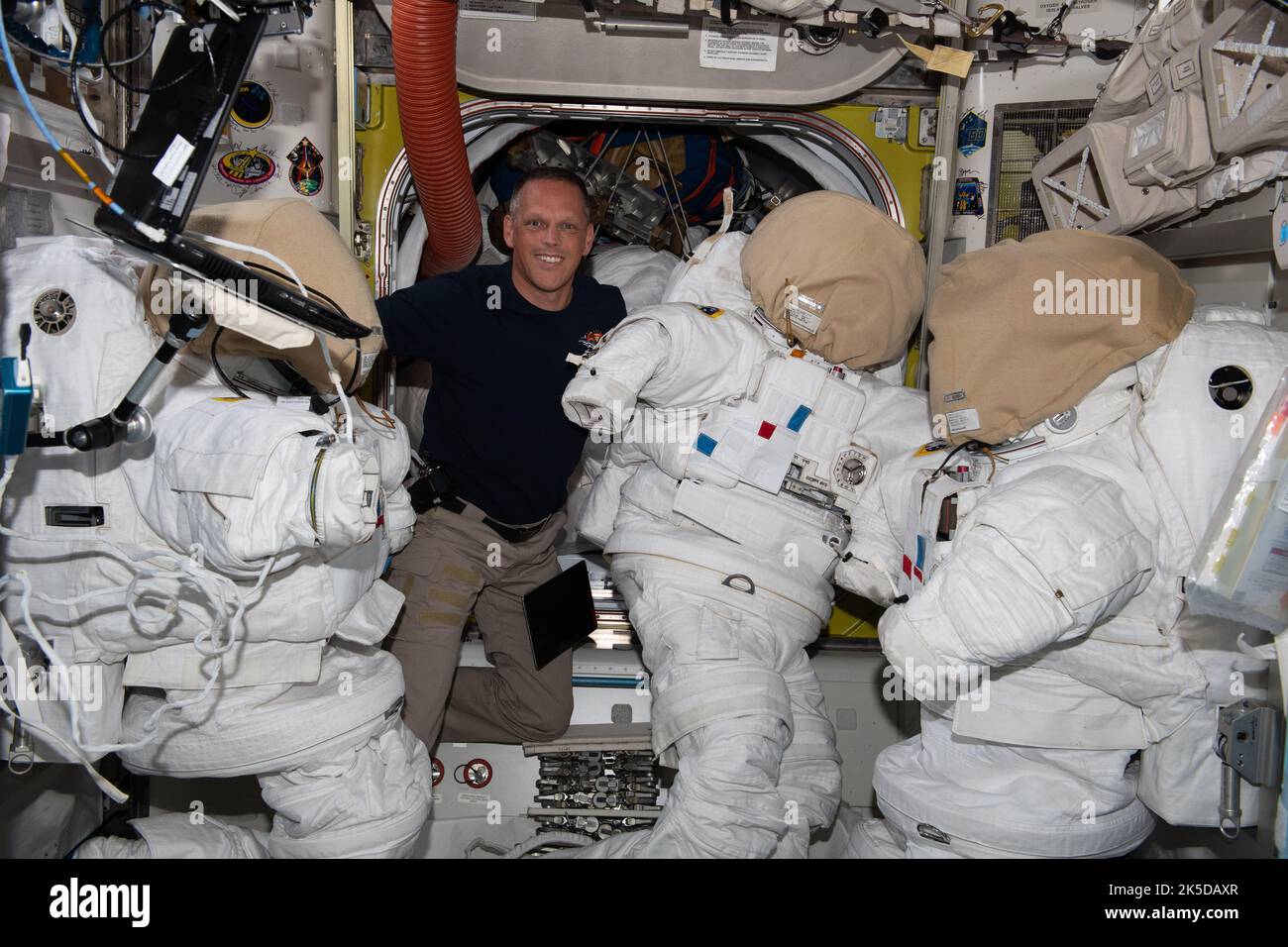 Expedition 67 Flight Engineer and NASA astronaut Bob Hines works on U.S ...