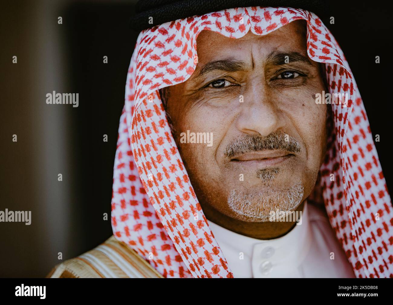 Saudi elderly man hi-res stock photography and images - Alamy