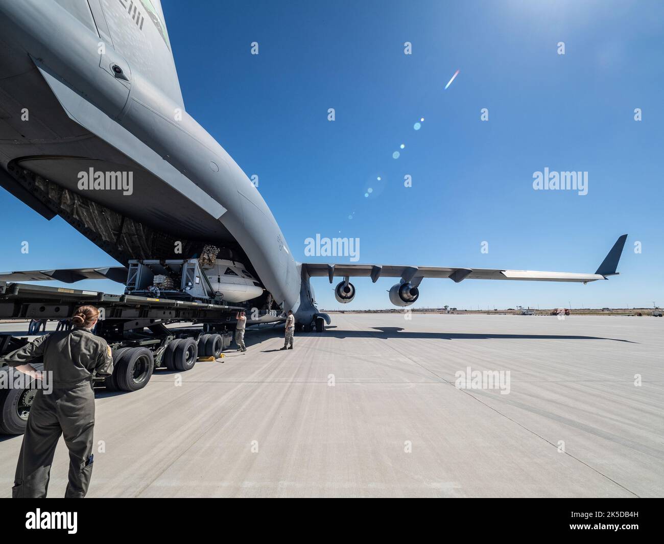 Drop test hi-res stock photography and images - Alamy