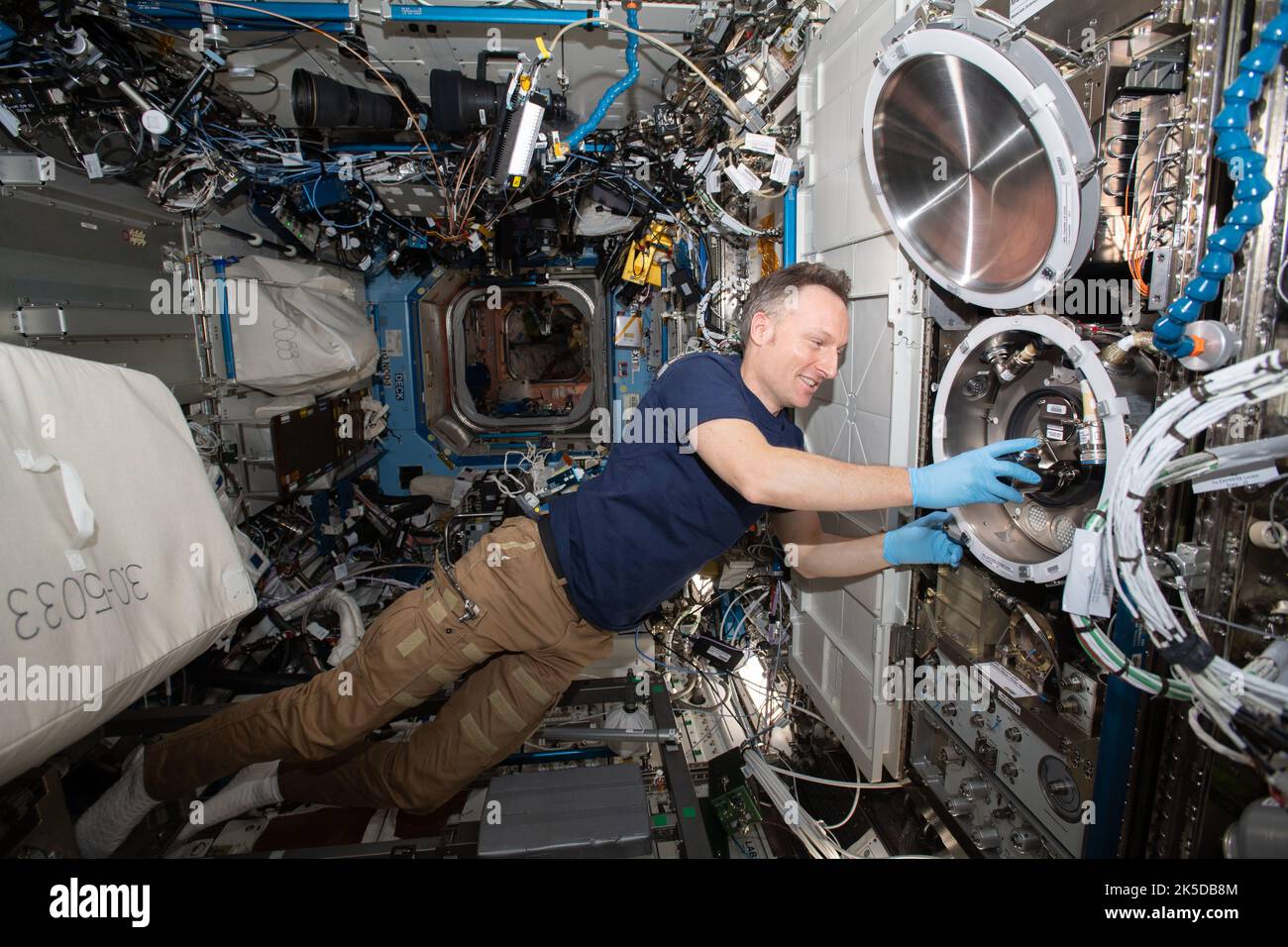 Discover materials hi-res stock photography and images - Alamy