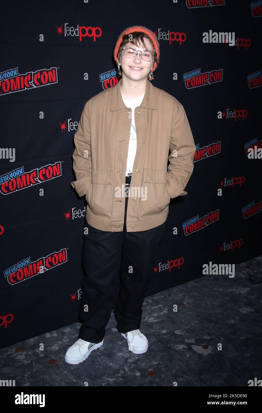 New York, NY, USA. 07th Oct, 2022. Emmy DeOliveira at New York Comic ...