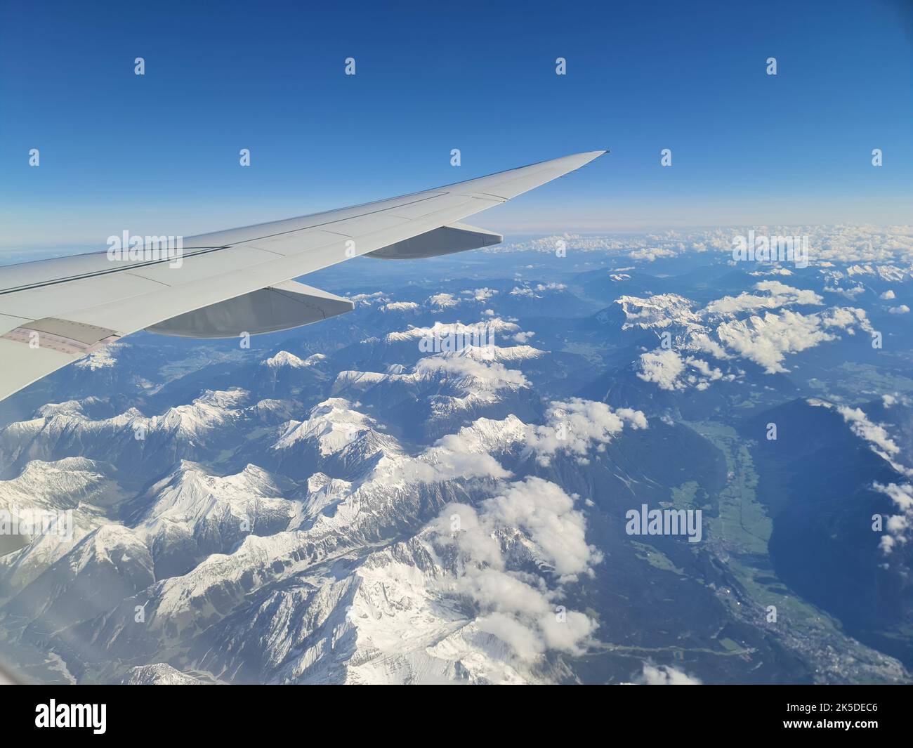 Hovering plane hi-res stock photography and images - Alamy