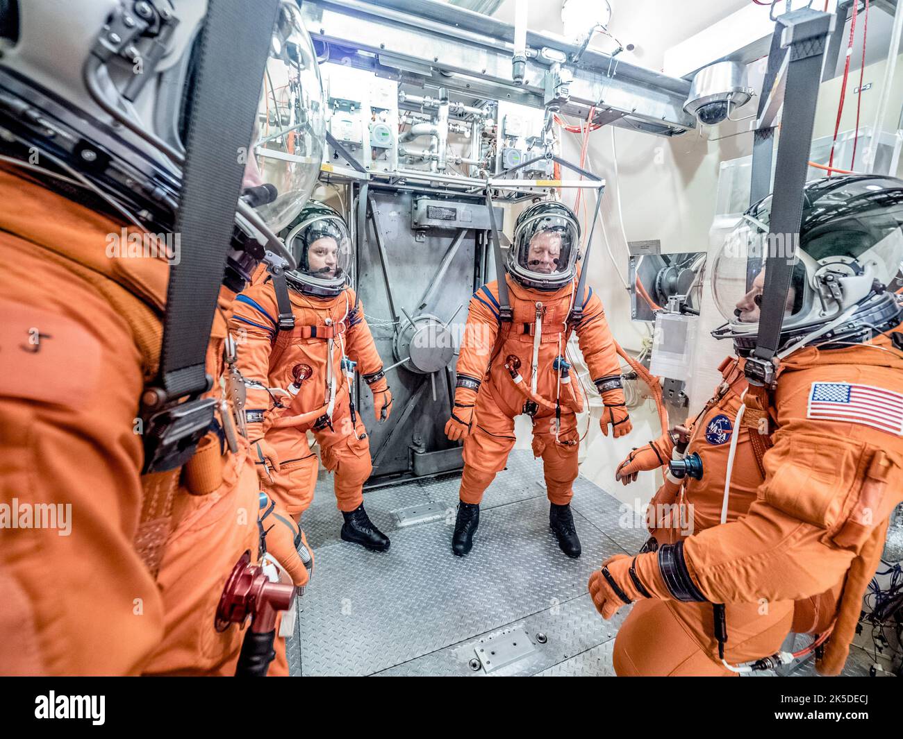Thermal vacuum testing hi-res stock photography and images - Alamy