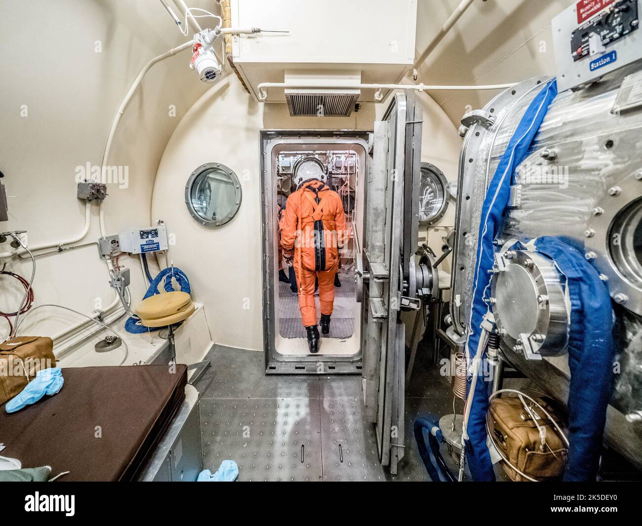 Engineers and technicians at NASA’s Johnson Space Center in Houston are ...