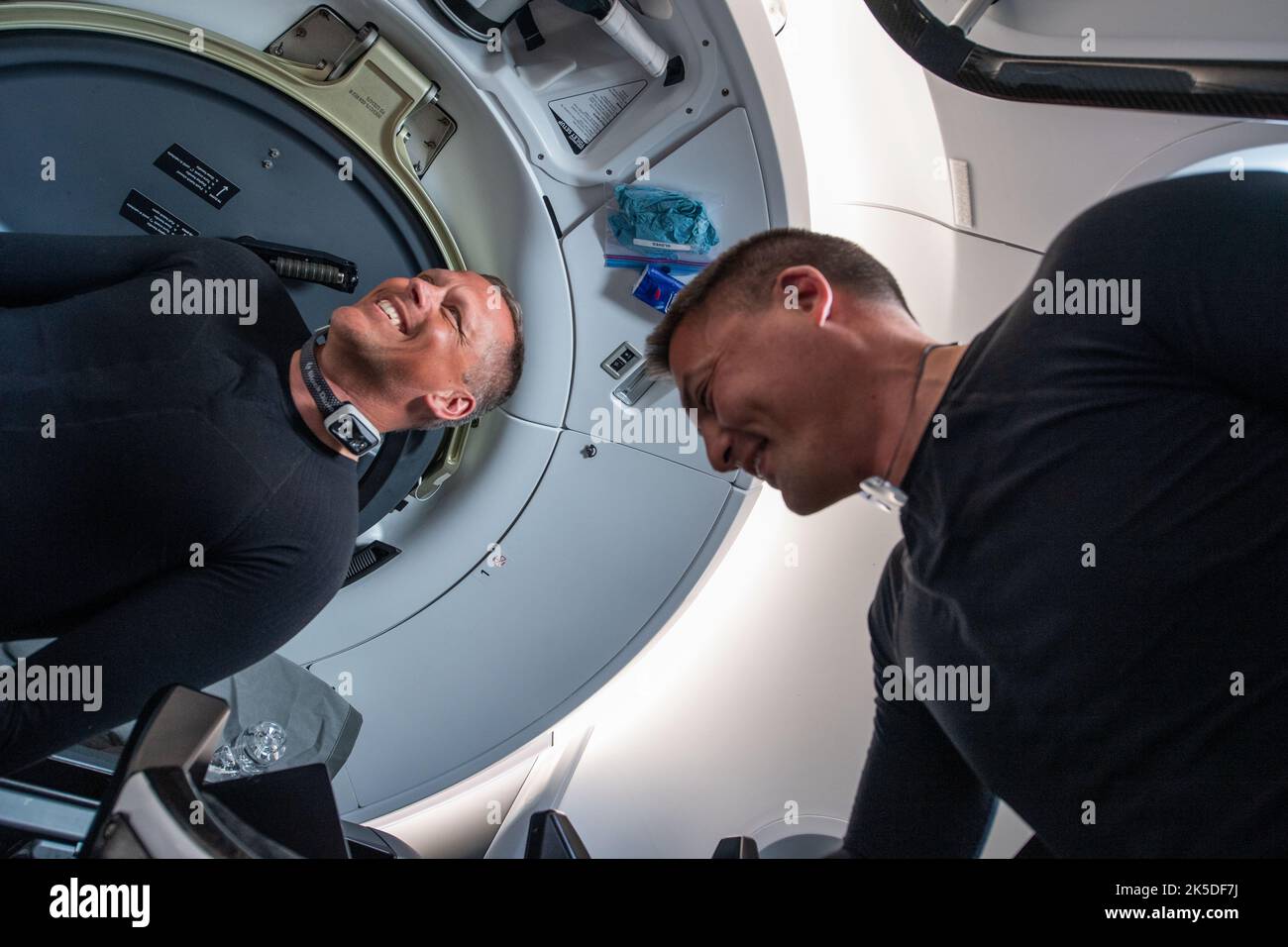 Spacex dragon freedom hi-res stock photography and images - Alamy