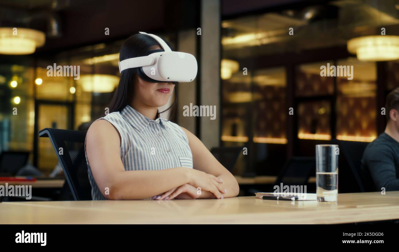 Future of work vr hi-res stock photography and images - Alamy