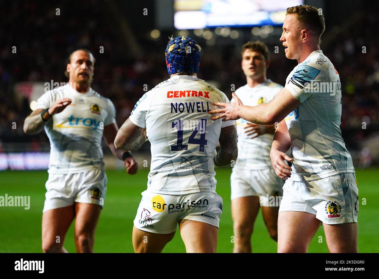 Jack Nowell of Exeter Chiefs scores The Chiefs's first try against The ...