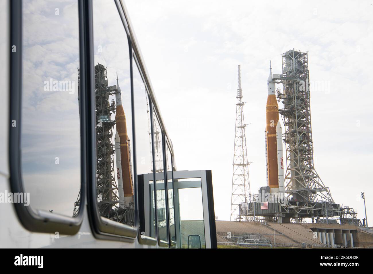 Launch complex 39b hi-res stock photography and images - Alamy