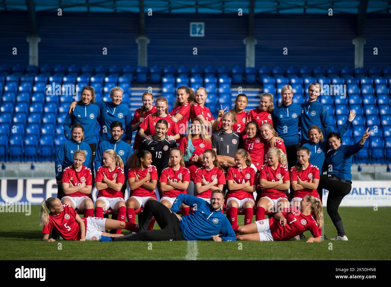 Poprad, Slovakia, 6th October 2022. The team of Denmark posing for the ...